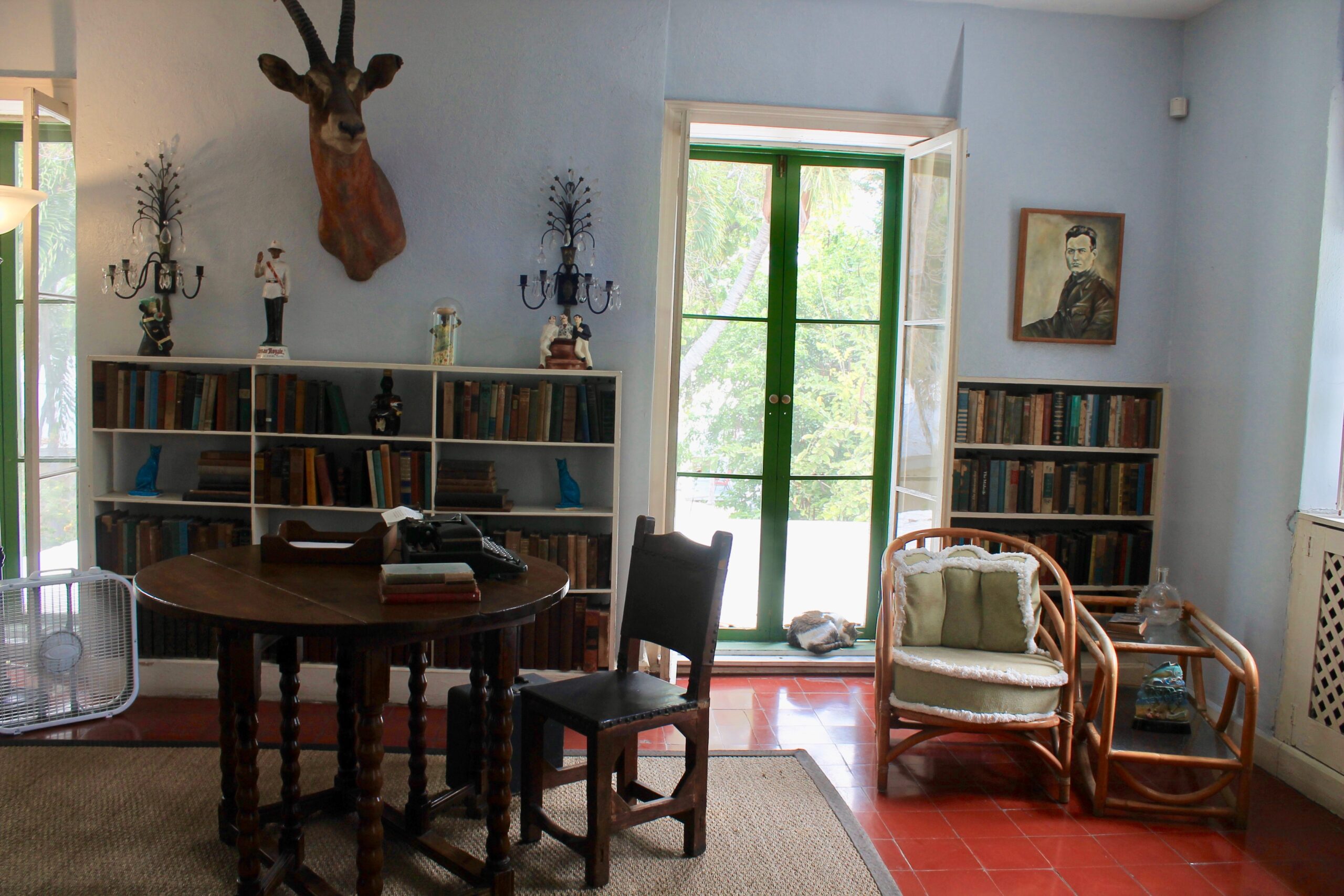 Key West Hemingway writer studio - Wandering La Vignes